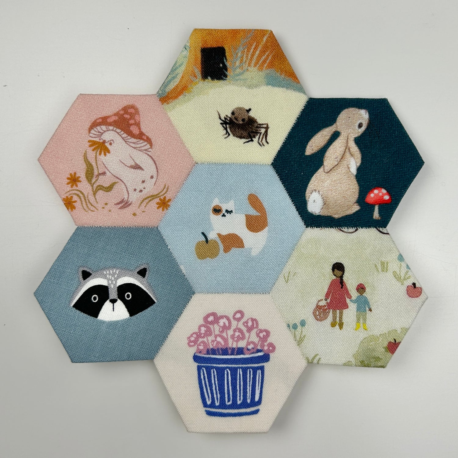 English Paper Piecing: Making a hexagon flower – Fabric Pop